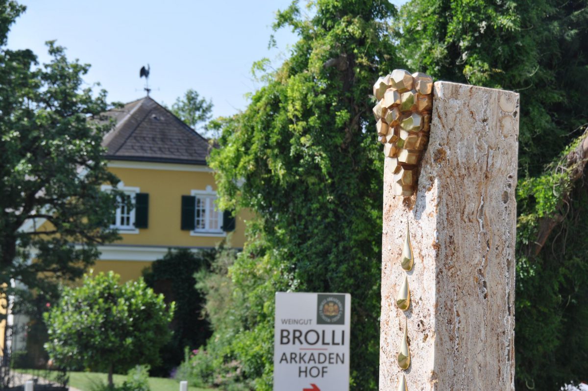 Kontakt - Weingut Brolli-Arkadenhof