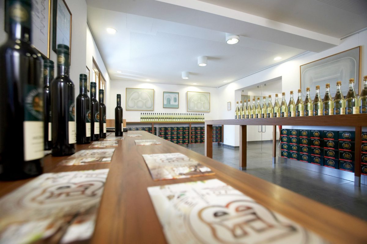 Weingut - Weingut Brolli-Arkadenhof